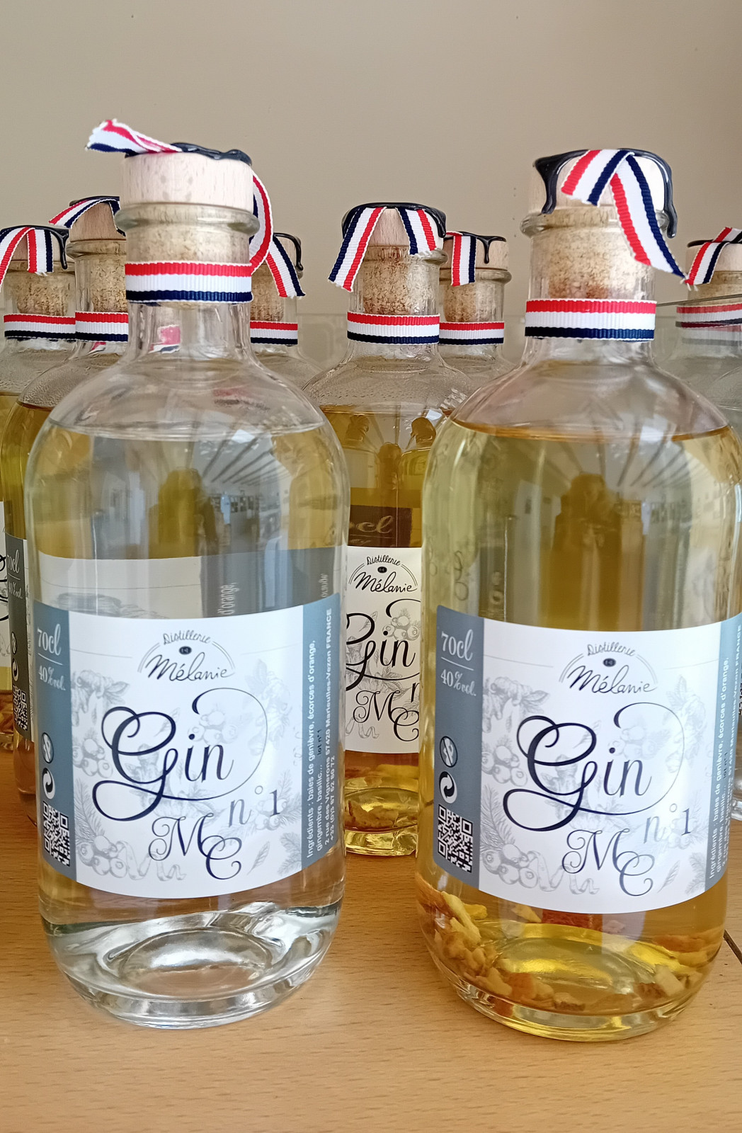 GIN N°1 MC - 70cl - 40% vol. - Distillerie de Mélanie - eau-de-vie de Mirabelle de Lorraine ...